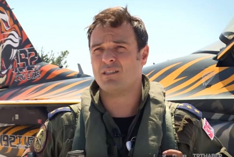 Nasıl F-16 savaş pilotu olurum? F16 pilotu almak için hangi okuldan ...
